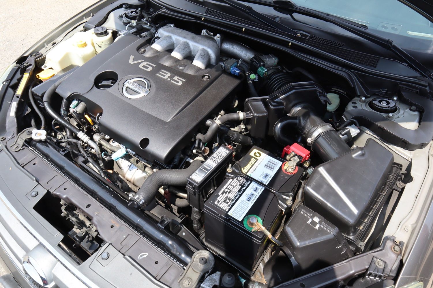 2002 Nissan Altima 3.5 SE | Victory Motors of Colorado