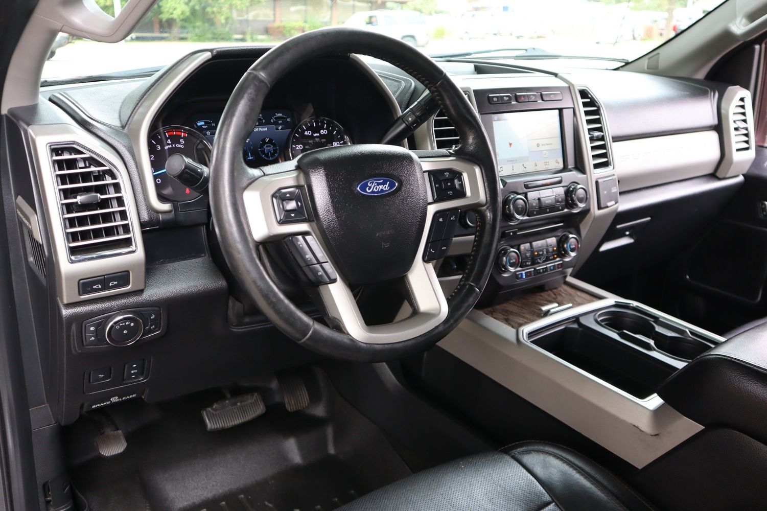 2017 Ford F-350 Super Duty Lariat | Victory Motors of Colorado