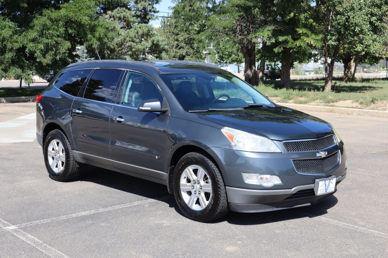 2010 Chevrolet Traverse LT | Victory Motors of Colorado
