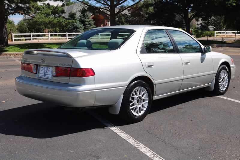 2001 Toyota Camry Photos