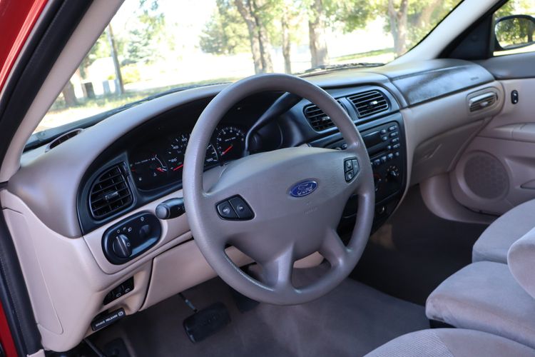 2001 Ford Taurus SE | Victory Motors of Colorado