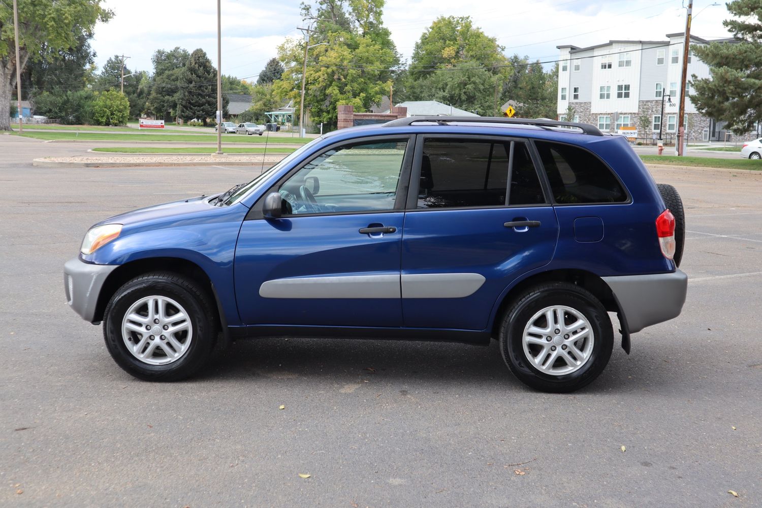 2003 Toyota RAV4 Base | Victory Motors of Colorado
