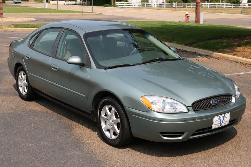 2006 Ford Taurus Photos
