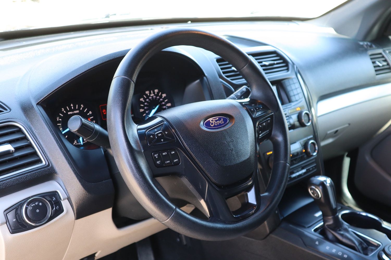 2018 Ford Explorer Base | Victory Motors of Colorado