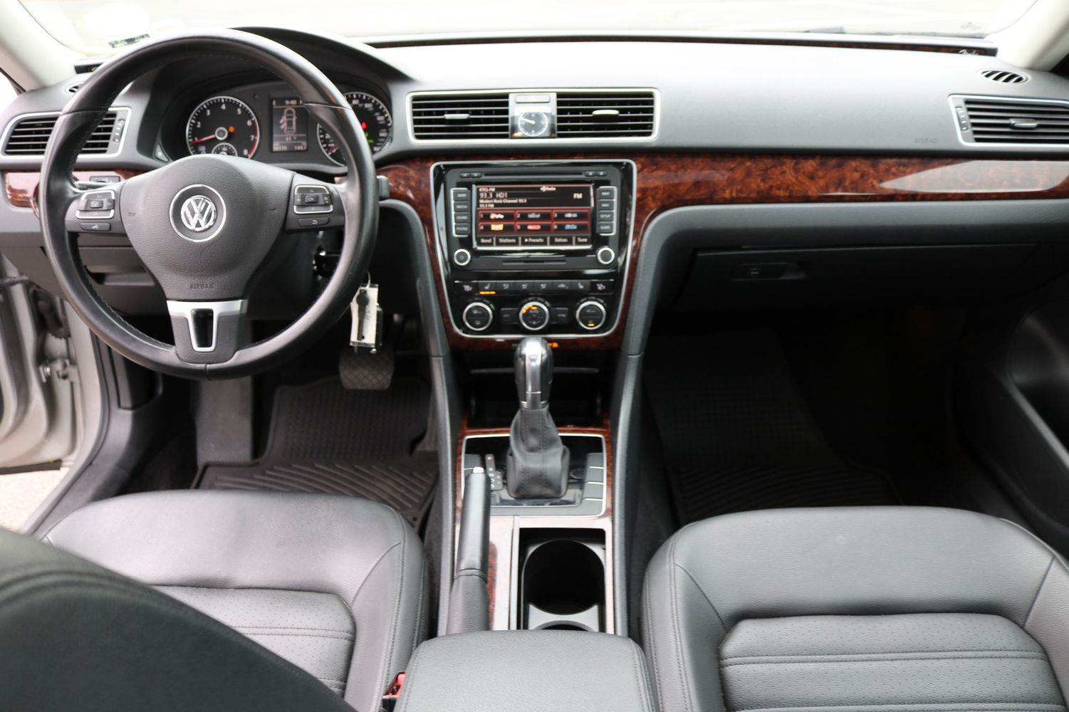 2012 Volkswagen Passat SEL | Victory Motors of Colorado