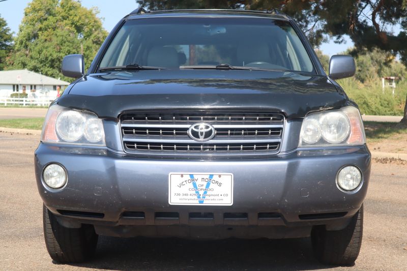 2002 Toyota Highlander Photos