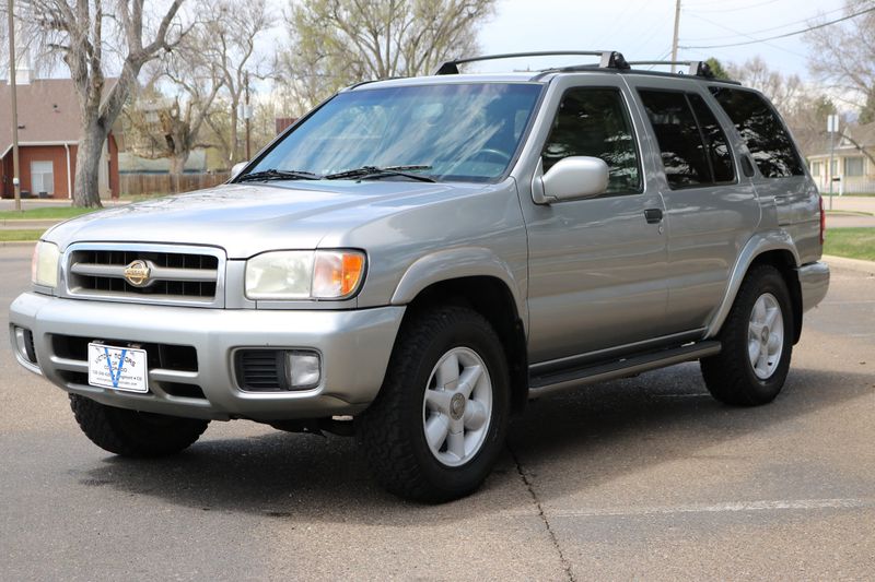 2000 Nissan Pathfinder Photos