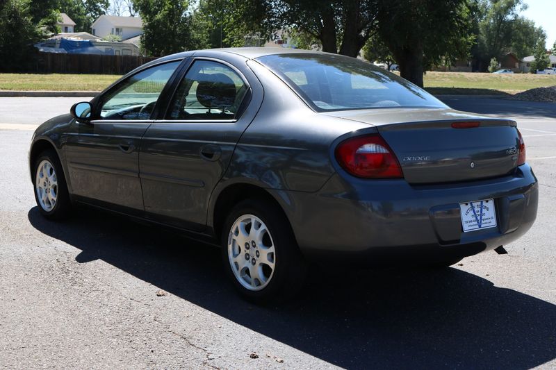 2004 Dodge Neon Photos