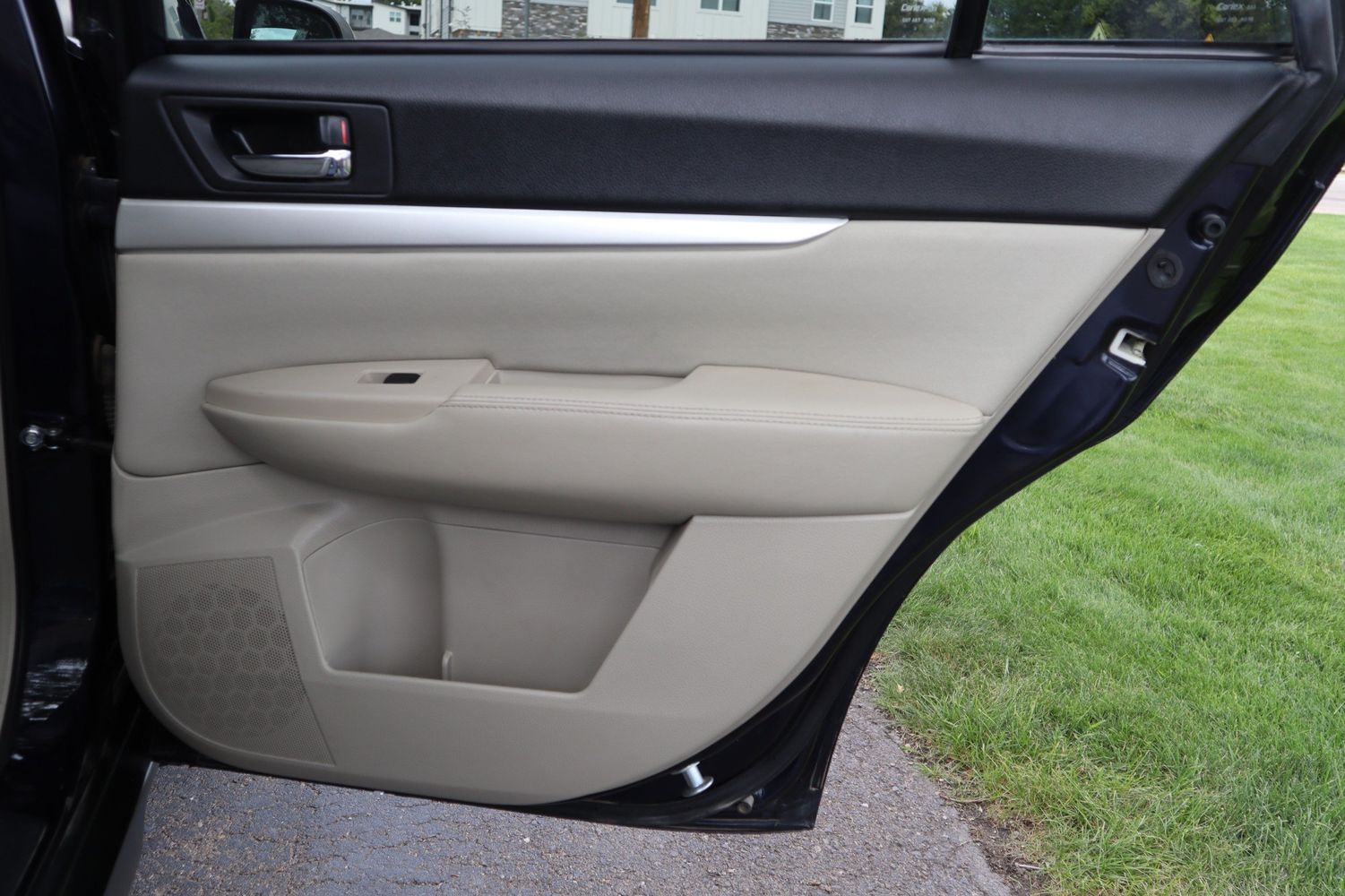 2012 Subaru Outback 2.5i Premium | Victory Motors of Colorado