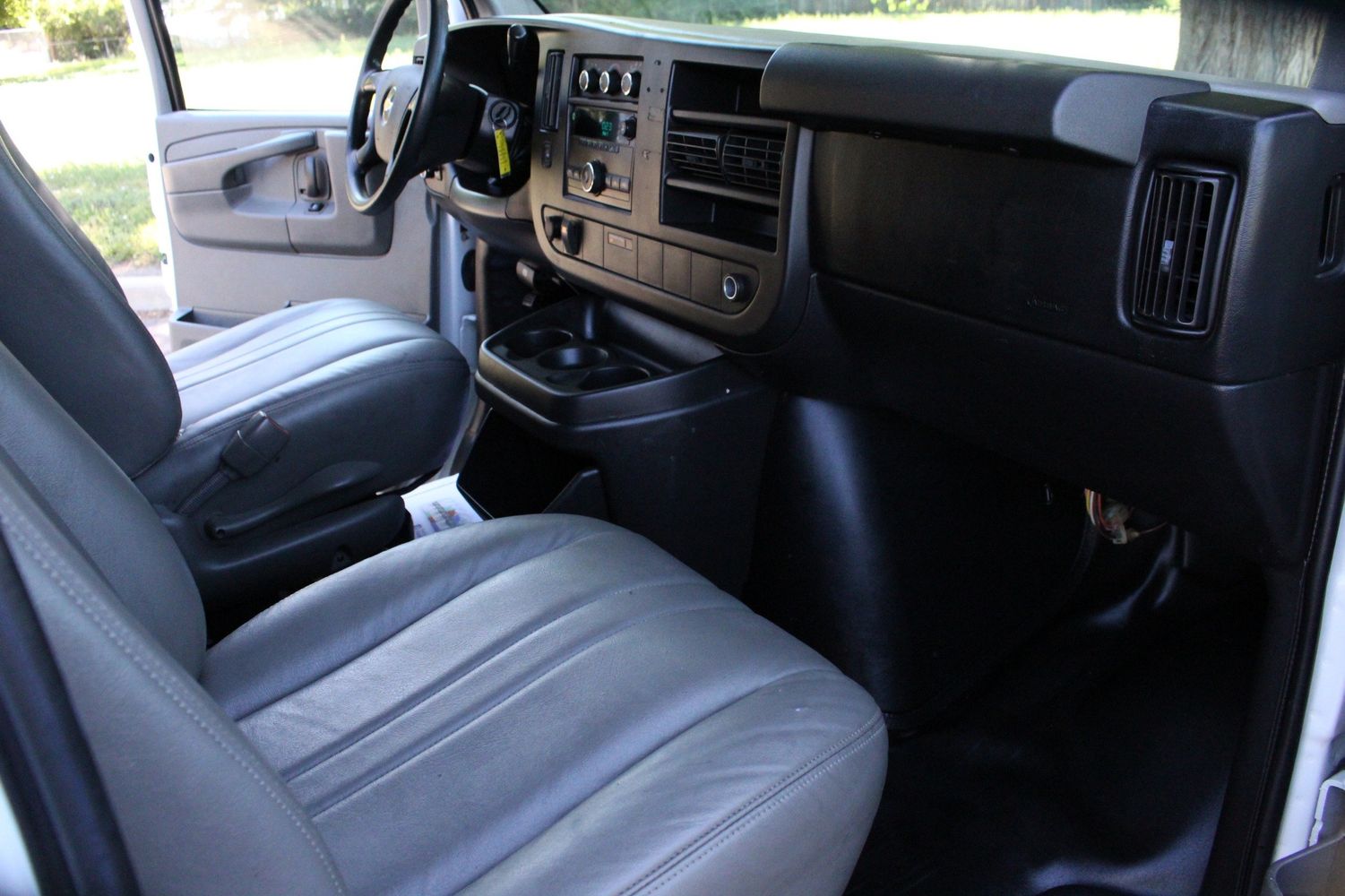 2010 Chevrolet Express Cargo 1500 | Victory Motors of Colorado