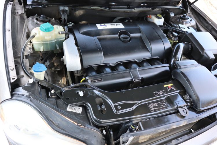 2011 Volvo XC90 3.2 | Victory Motors of Colorado