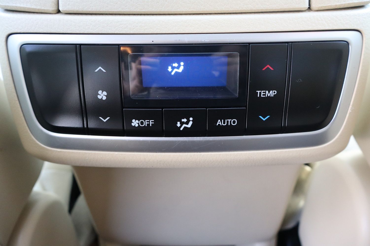 2015 Toyota Highlander Hybrid Limited | Victory Motors of Colorado