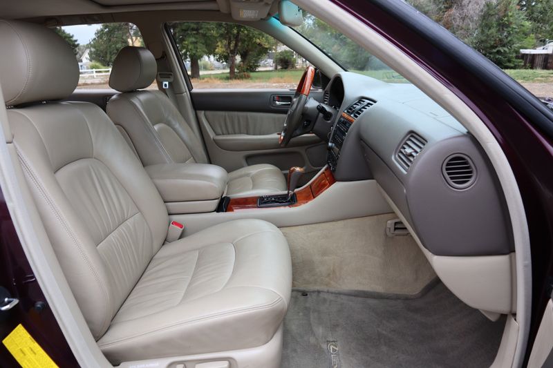 1998 Lexus LS 400 Photos