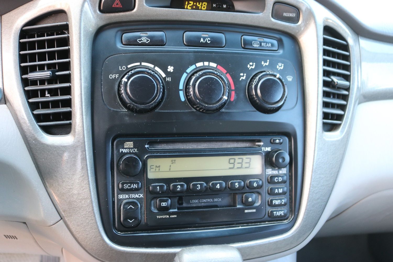 2002 Toyota Highlander AWD | Victory Motors of Colorado