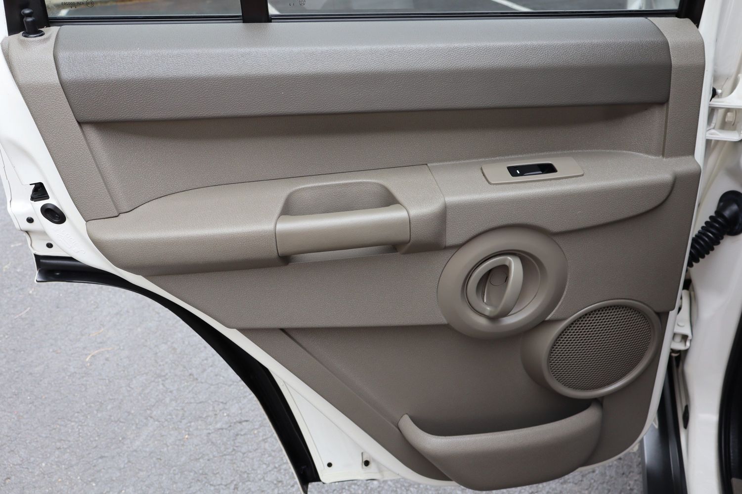 2007 Jeep Commander Sport | Victory Motors of Colorado