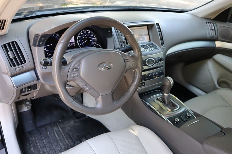 2015 INFINITI Q40 Base | Victory Motors of Colorado