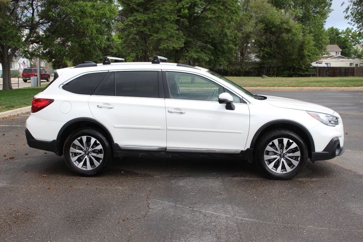 2018 Subaru Outback 3.6R Touring | Victory Motors of Colorado