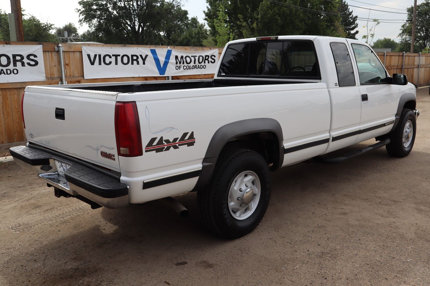 1998 GMC Sierra 2500 SL | Victory Motors of Colorado