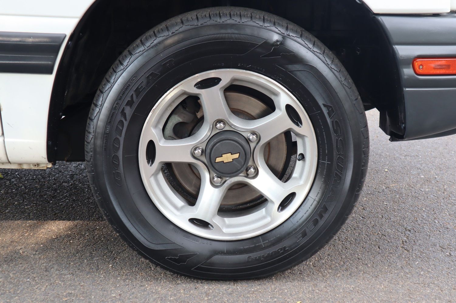 2000 Chevrolet Tracker Base | Victory Motors of Colorado