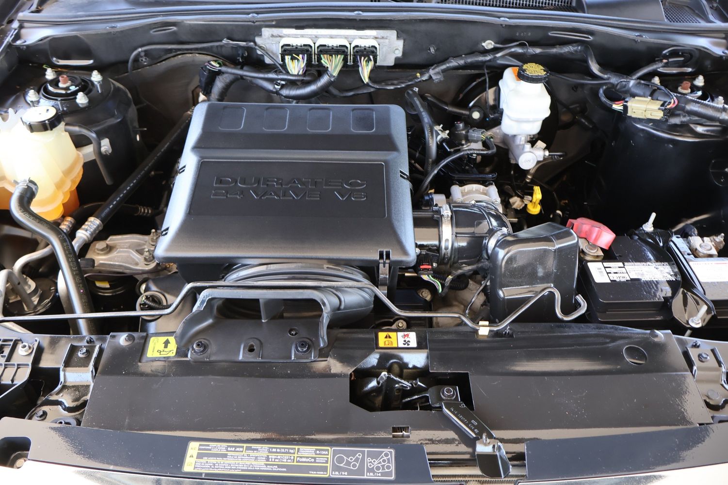 2010 Ford Escape Limited | Victory Motors of Colorado