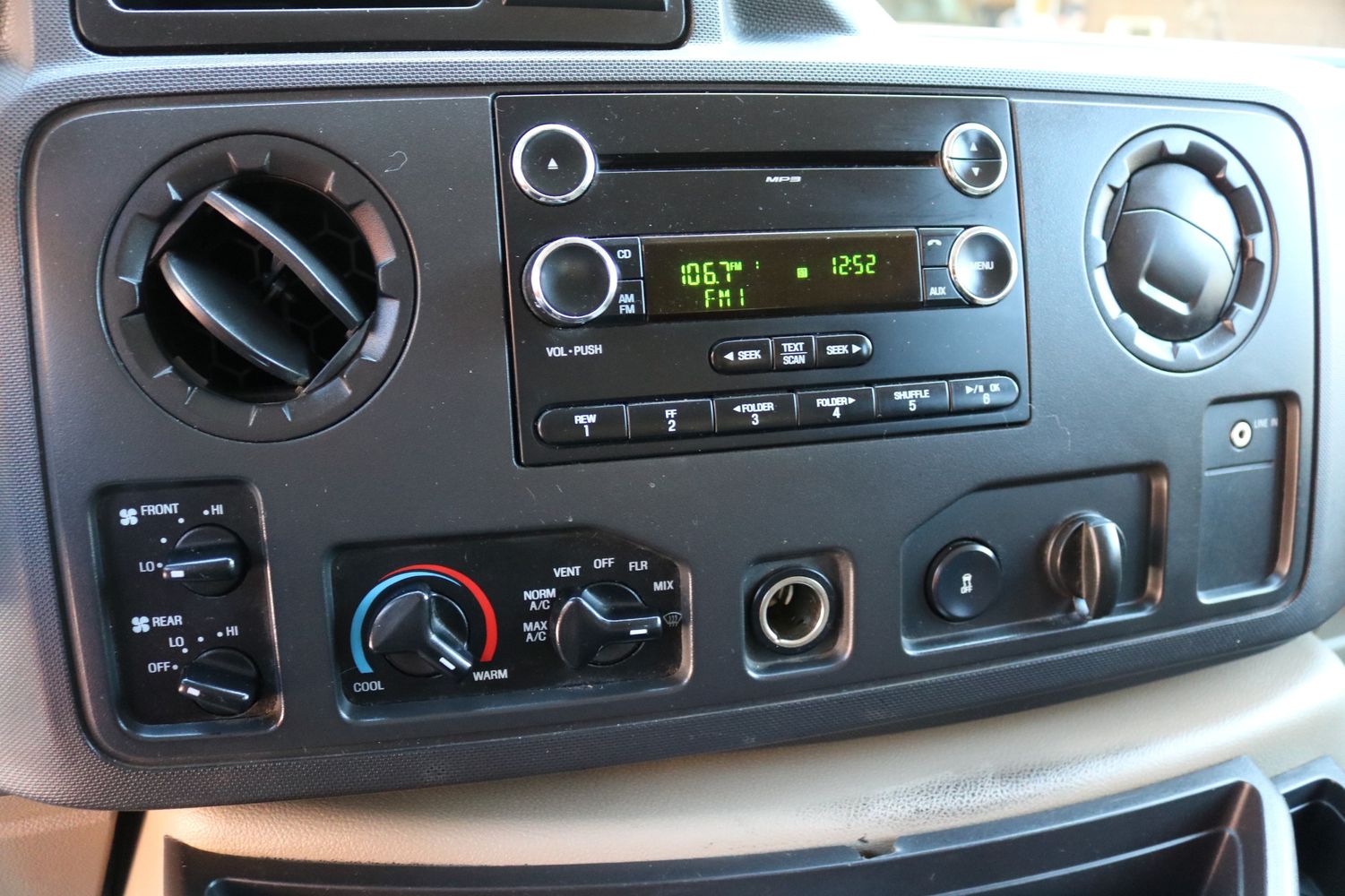 2009 Ford E-350 E-Series | Victory Motors of Colorado