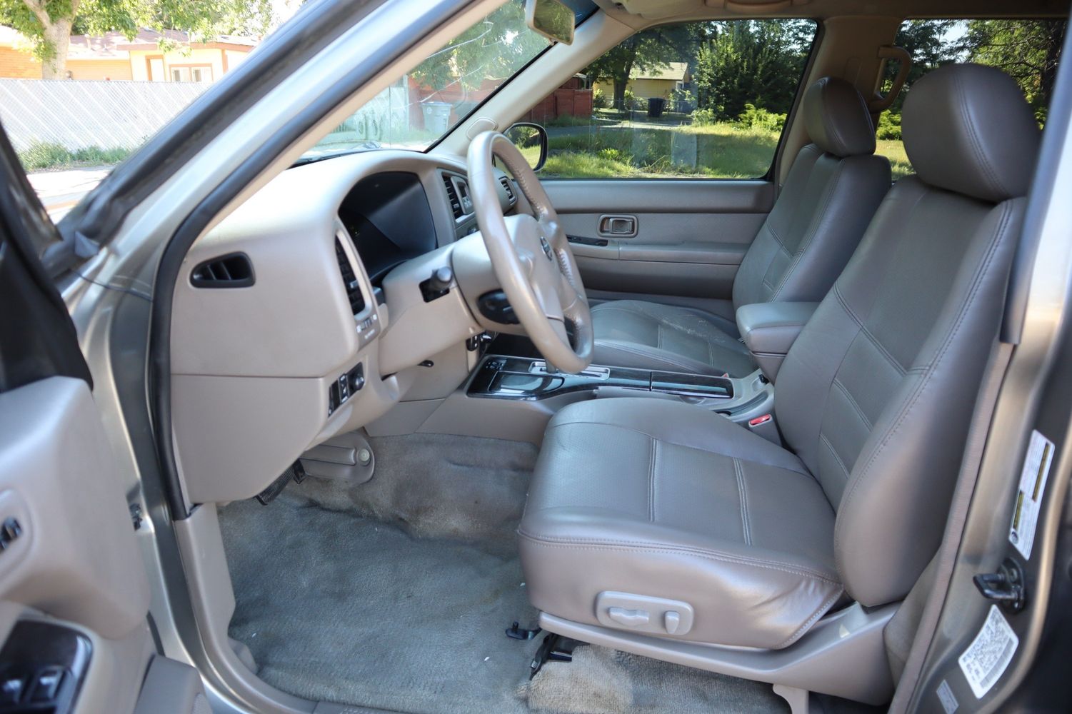 2004 Nissan Pathfinder LE Platinum | Victory Motors of Colorado