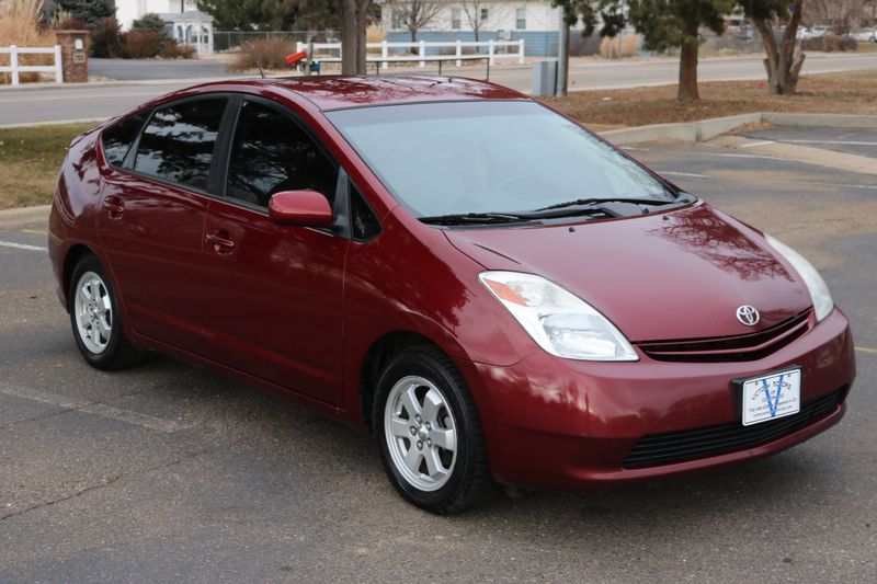 2004 Toyota Prius Photos