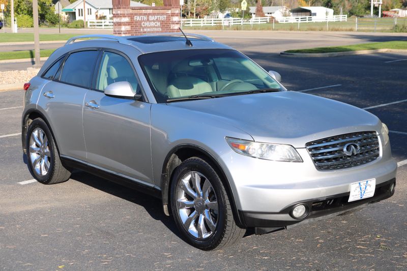 2004 Infiniti FX35 Photos