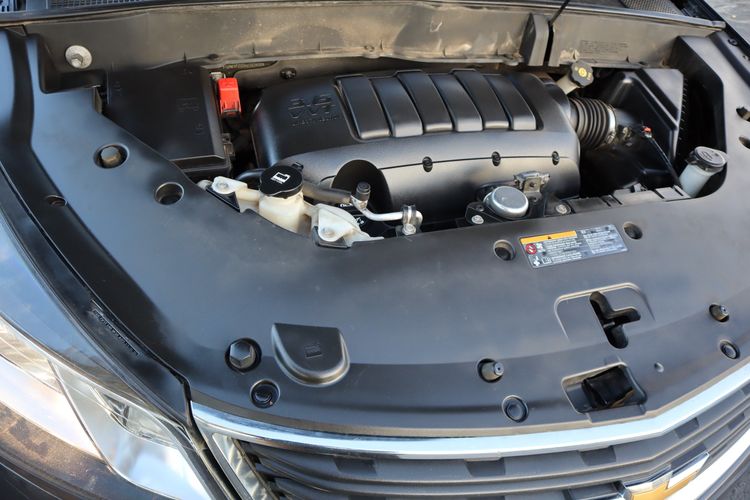 2017 Chevrolet Traverse LS | Victory Motors of Colorado