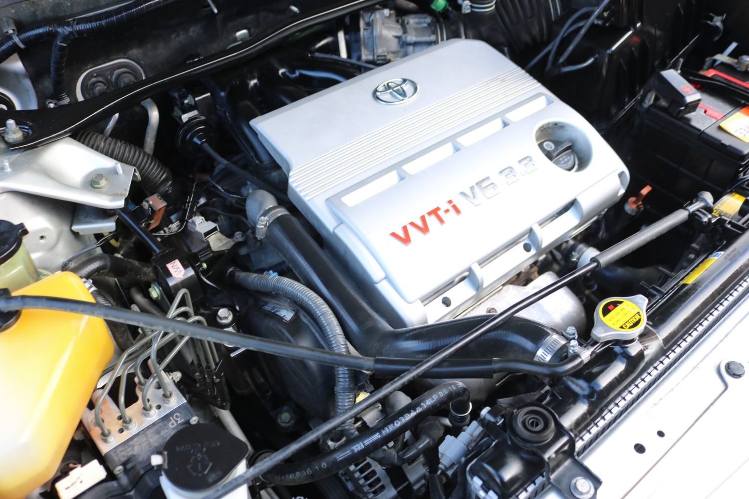 2005 Toyota Highlander AWD | Victory Motors of Colorado