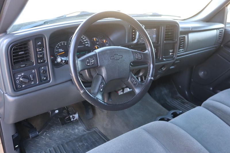 2006 Chevrolet Silverado 2500HD Photos