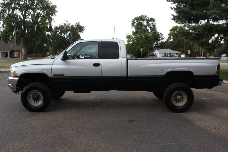 2002 Dodge Ram 2500 Photos
