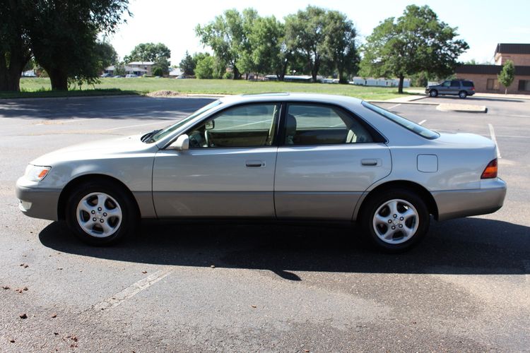 1998 Lexus ES 300 | Victory Motors of Colorado