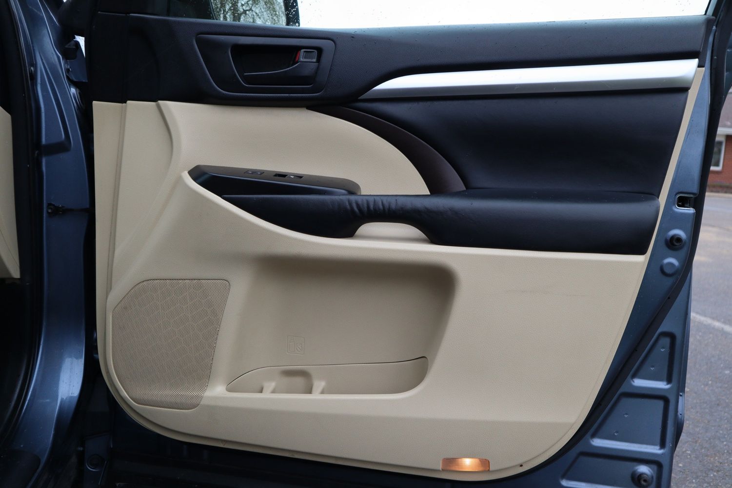 2014 Toyota Highlander LE | Victory Motors of Colorado