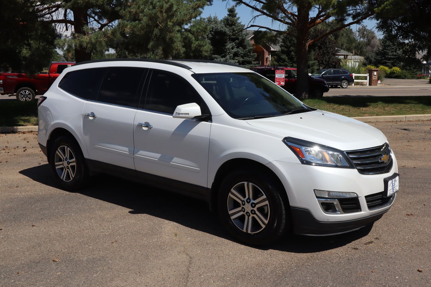 2016 Chevrolet Traverse LT | Victory Motors of Colorado
