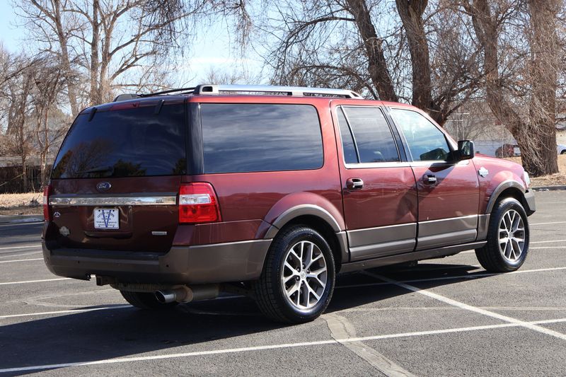 2017 Ford Expedition EL Photos