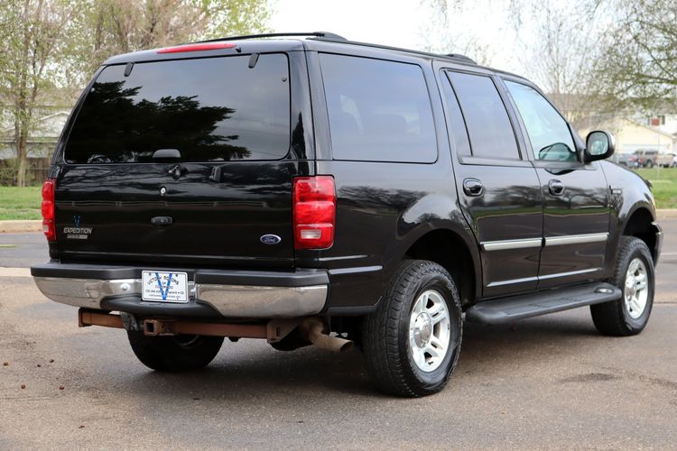 2002 Ford Expedition XLT | Victory Motors of Colorado