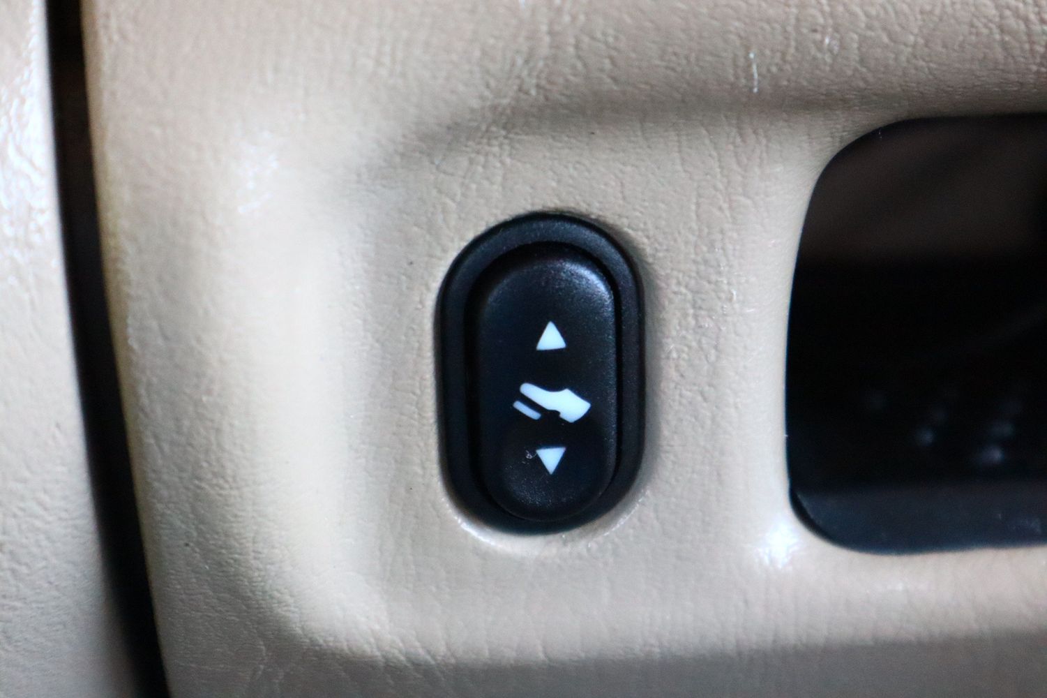 2005 Ford Excursion Eddie Bauer | Victory Motors of Colorado