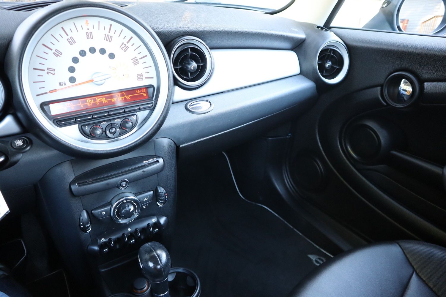 2012 MINI Cooper Hardtop Base | Victory Motors of Colorado