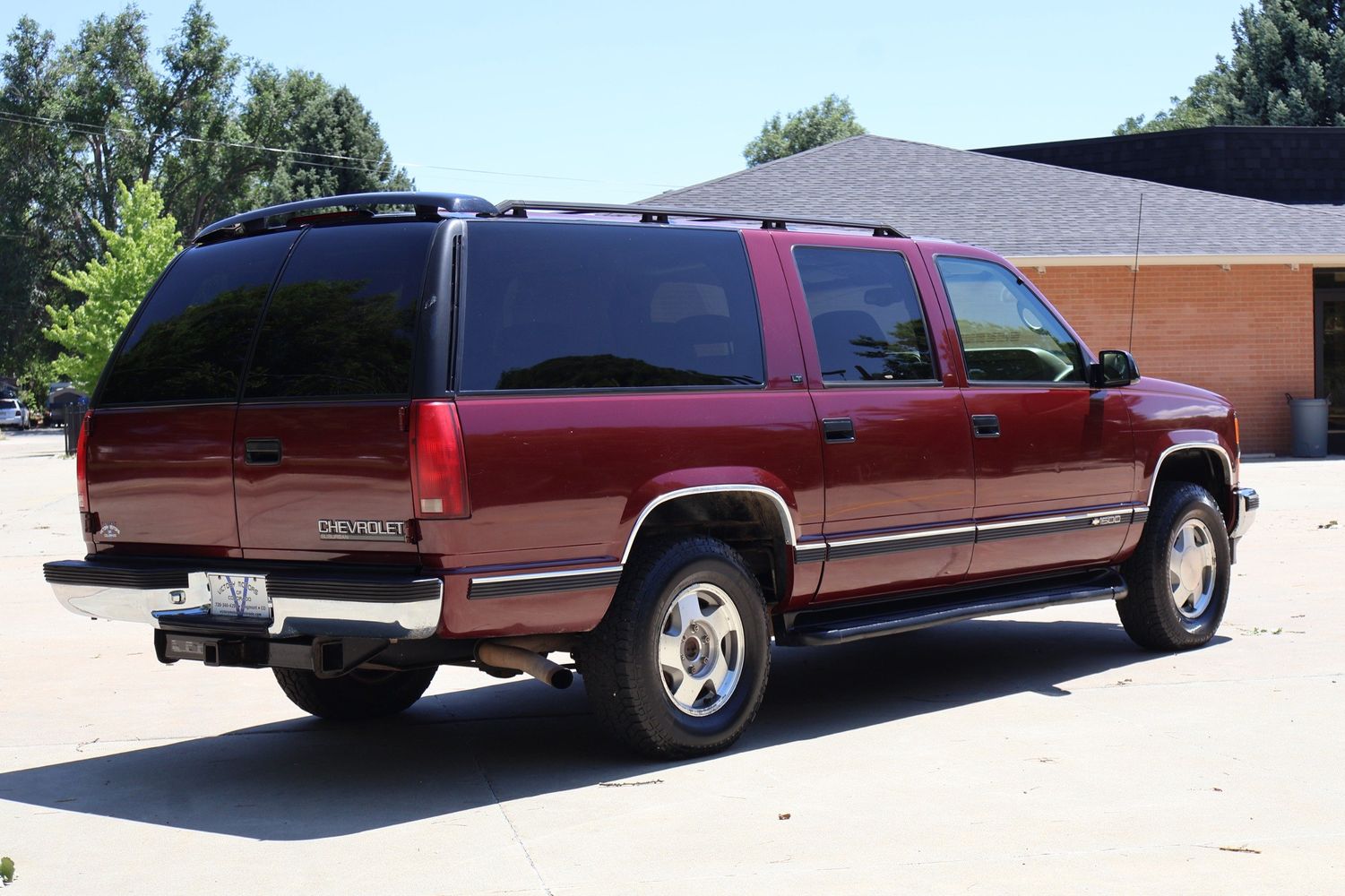 1998 Chevrolet Suburban K1500 | Victory Motors of Colorado