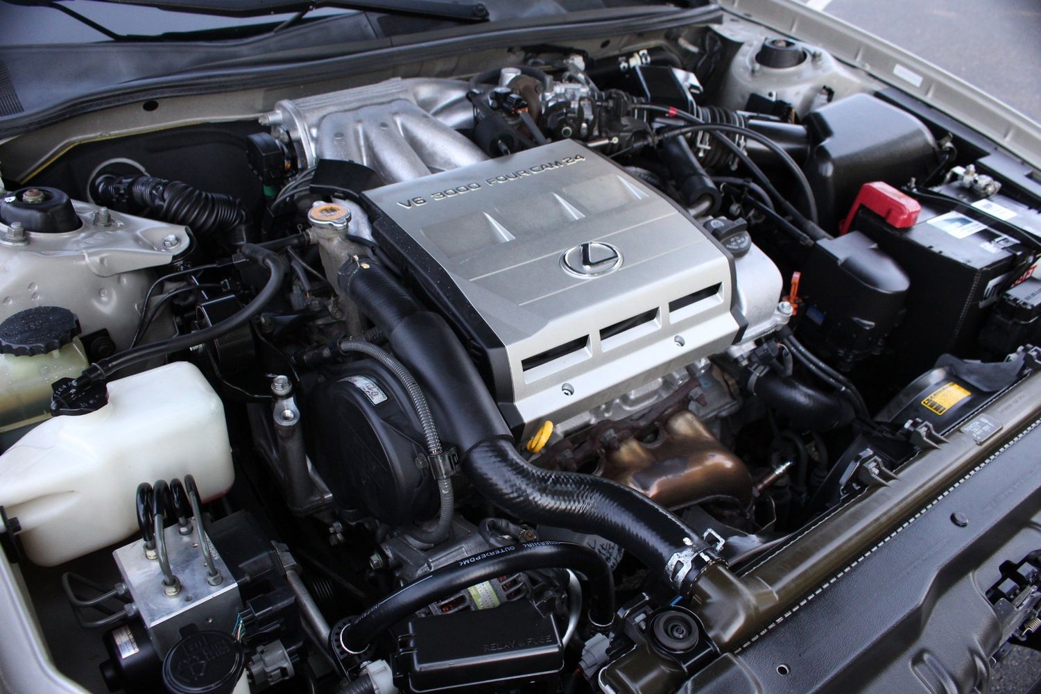 1998 Lexus ES 300 | Victory Motors of Colorado