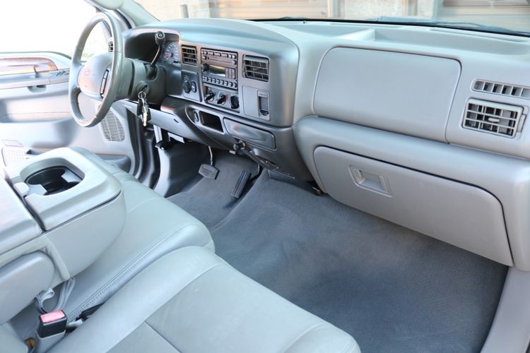2003 Ford F-250 Super Duty Lariat | Victory Motors of Colorado
