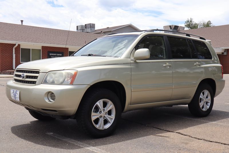 2003 Toyota Highlander Photos