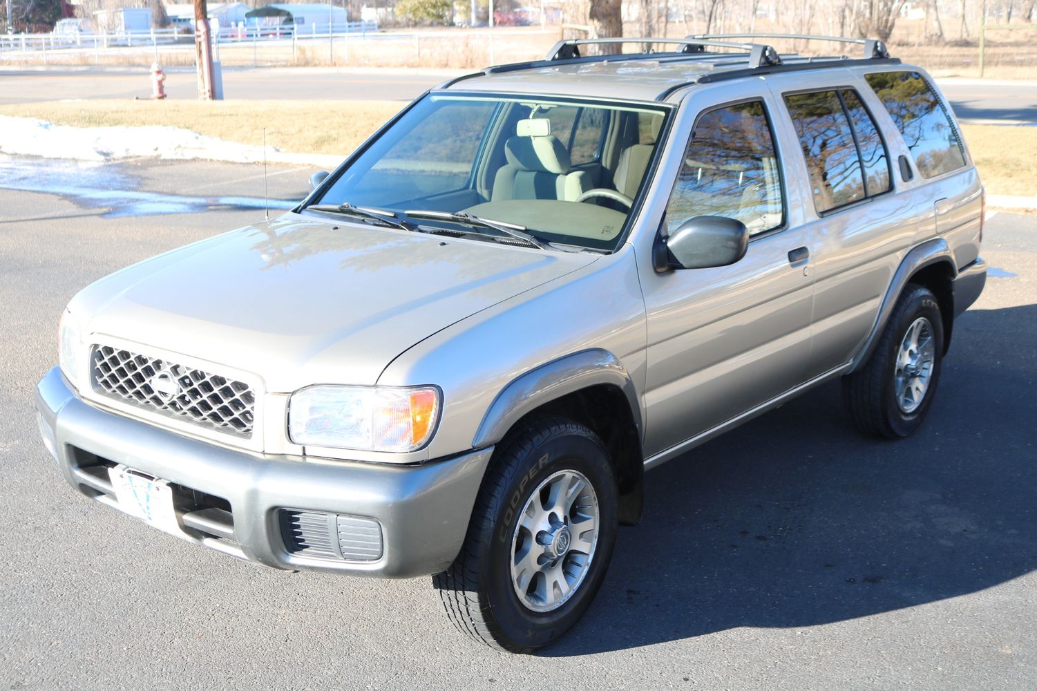 2000 Nissan Pathfinder SE | Victory Motors of Colorado