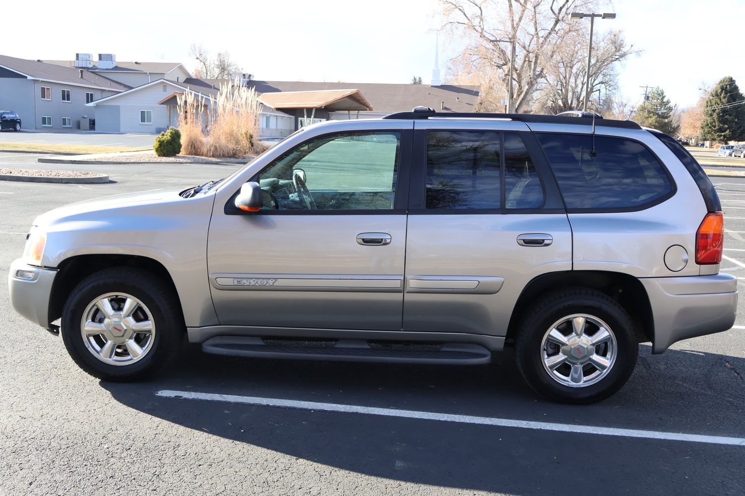 2002 GMC Envoy SLT | Victory Motors of Colorado