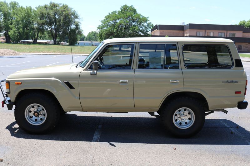 1986 Toyota Land Cruiser Photos