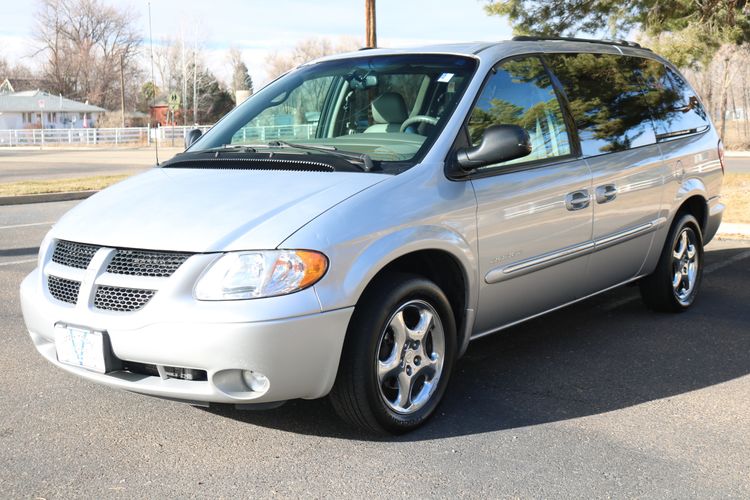 2001 Dodge Grand Caravan ES | Victory Motors of Colorado