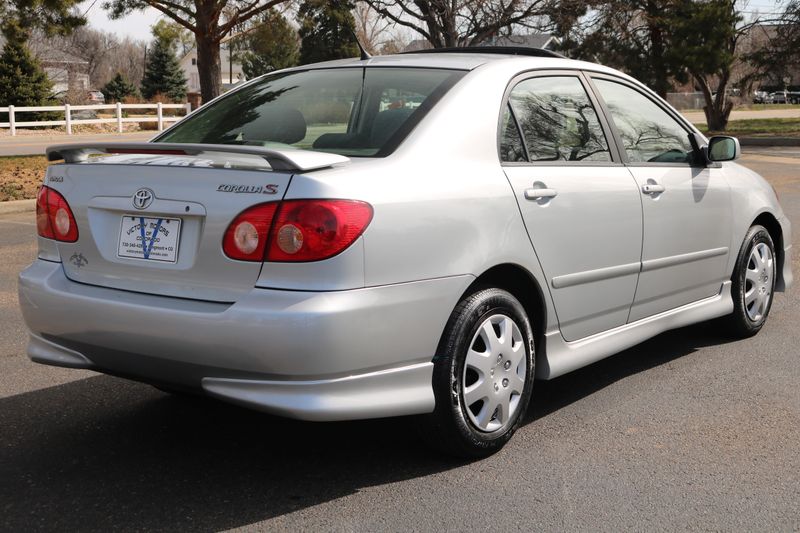 2006 Toyota Corolla Photos