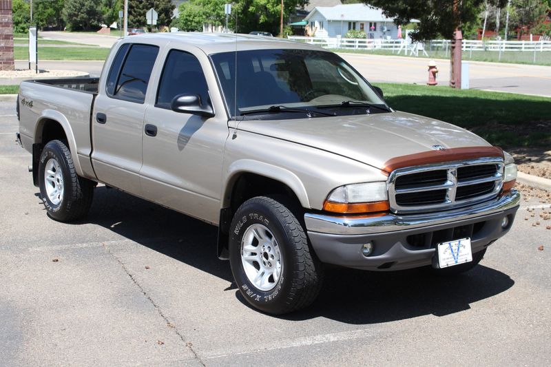 2004 Dodge Dakota Photos