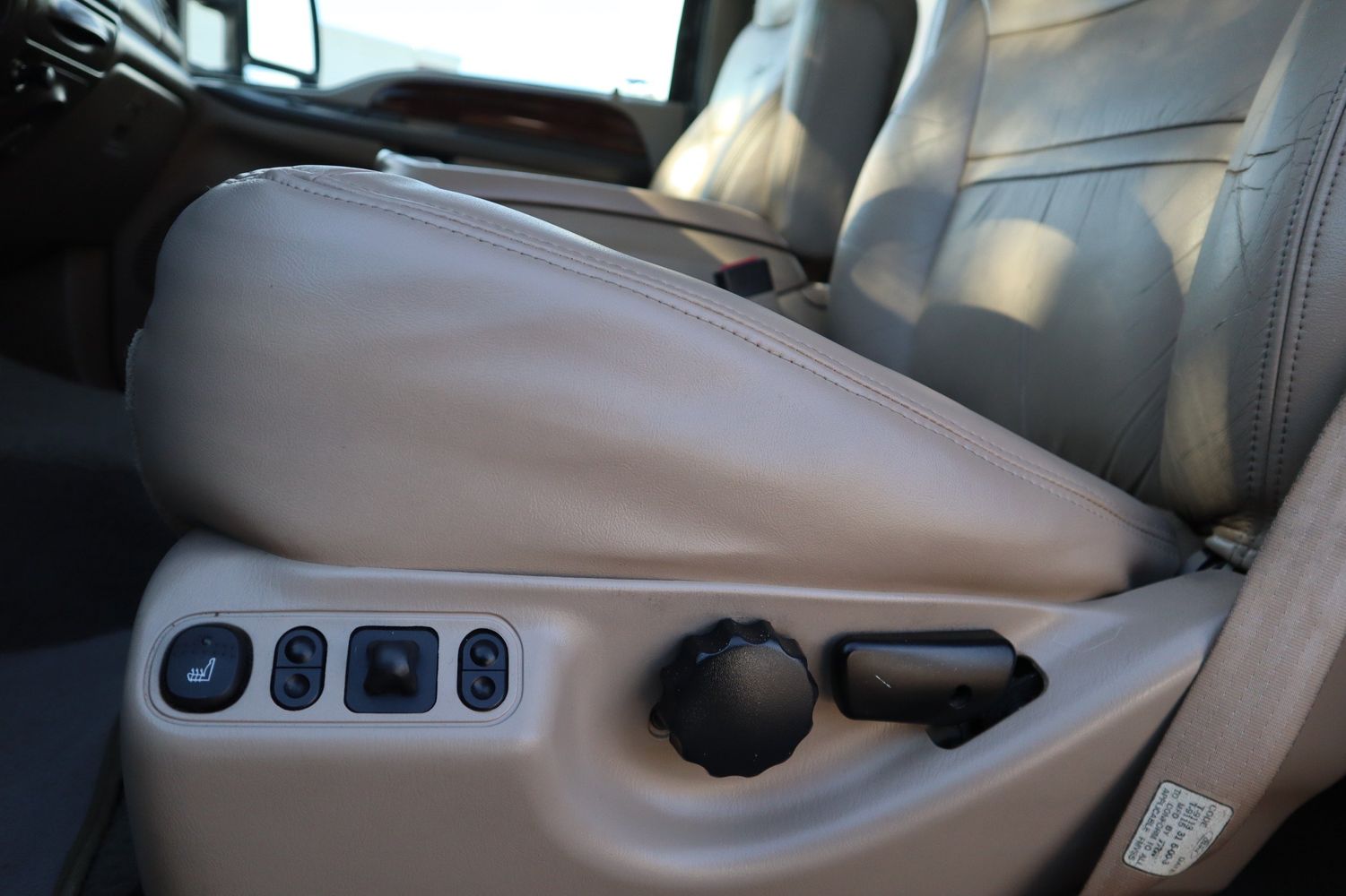 2001 Ford Excursion Limited | Victory Motors of Colorado